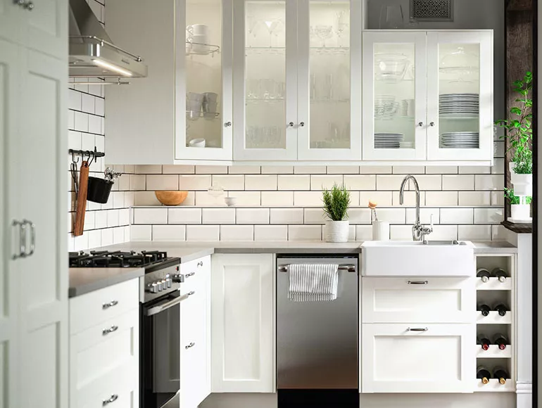 IKEA Puerto Rico - A classic, fresh white kitchen for modern city life