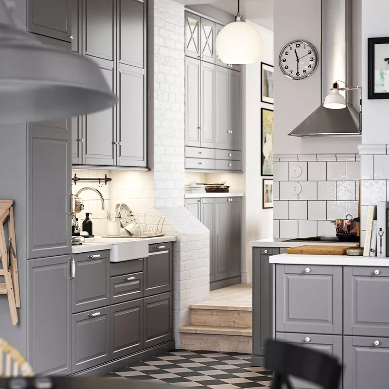 IKEA Puerto Rico - A traditional kitchen built to fit a challenging space
